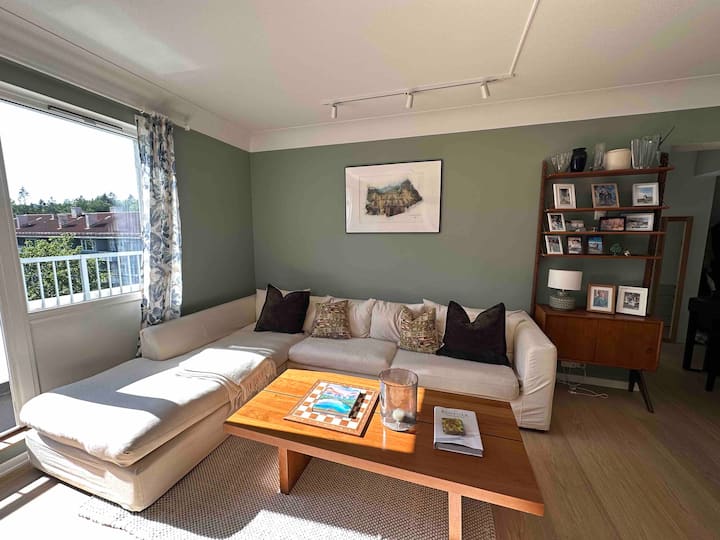 Lys Og Moderne Leilighet - Oslo