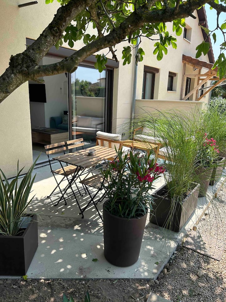 Studio Climatisé Indépendant Dans Villa - La Verpillière