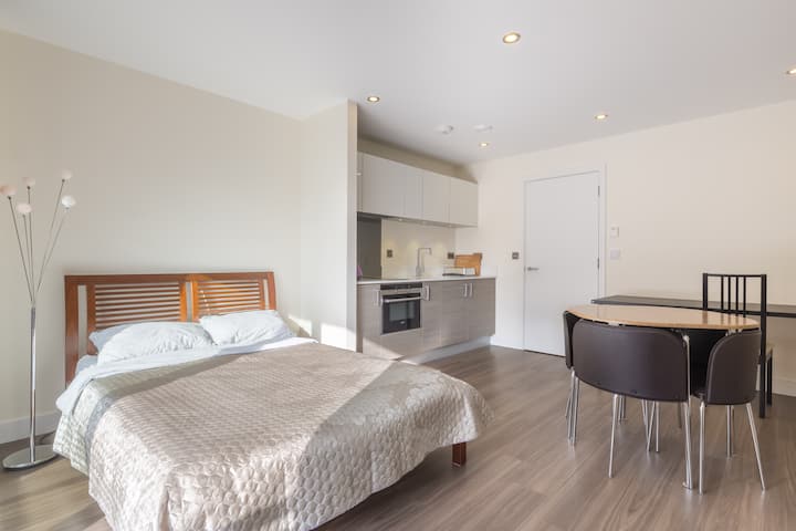 A Luxurious Studio Apartment In Cambridge. - Cambridge