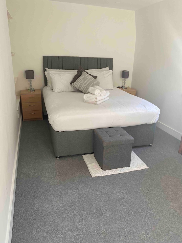 Private Room - Exeter