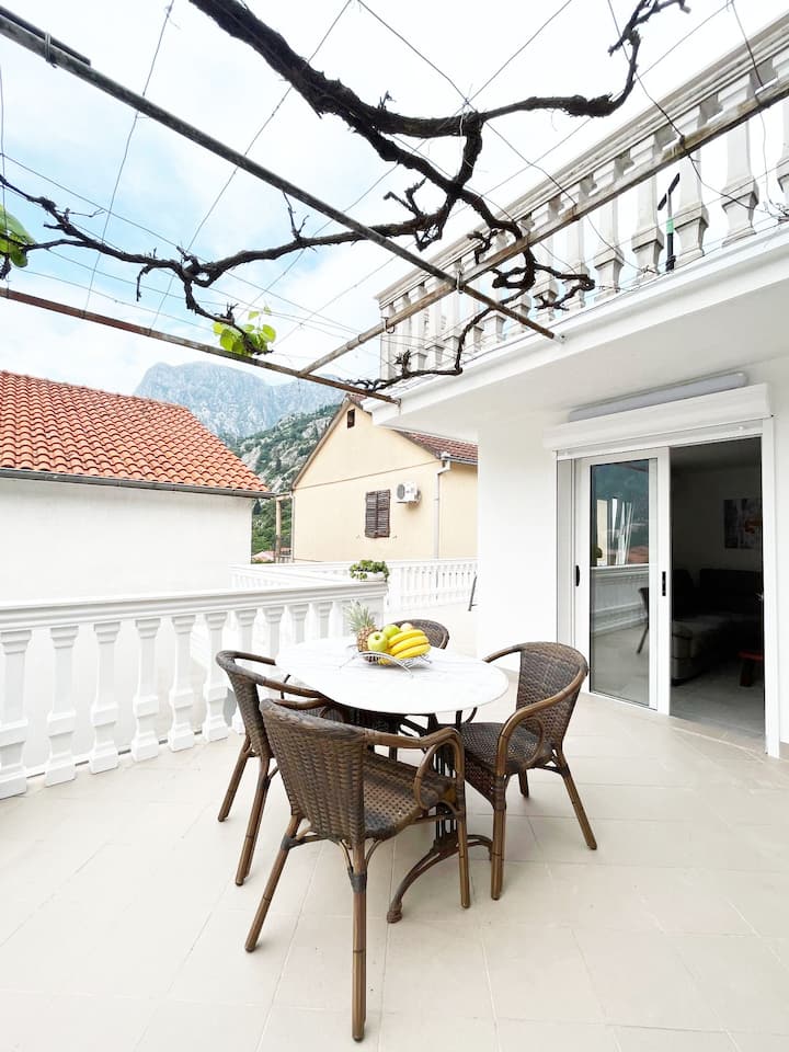 Lux 2br Apartment In Kotor! - Kotor