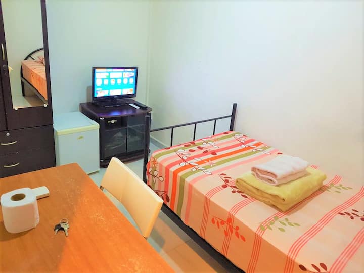 Postwar Singlebed Rm*ba, 3min To Aljunied Mrt - Singapour