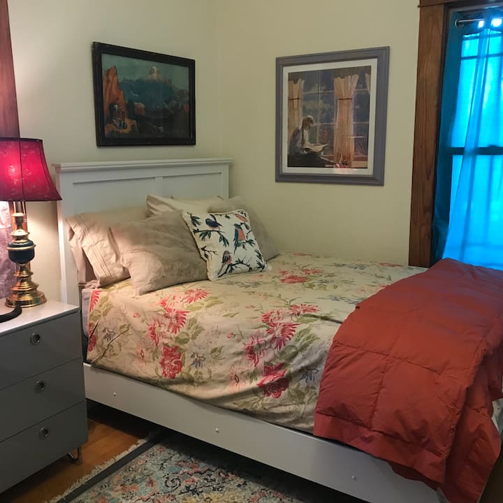 Artistic Cozy Private Room - Trinidad, CO
