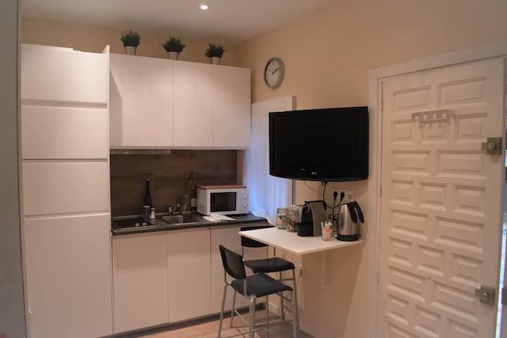 Design Apartment In The Best Location - Madrid