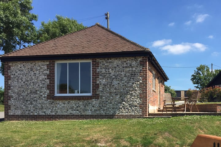 Monkey Puzzle - South Downs Rural Retreats - Steyning