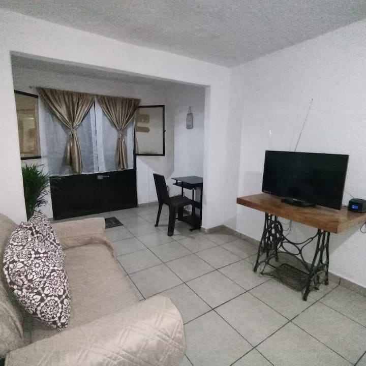 Casa Con Excelente Ubicación - San Luis Potosí
