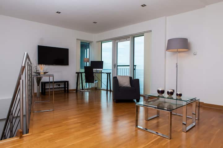Penthouse Sea City Views - 