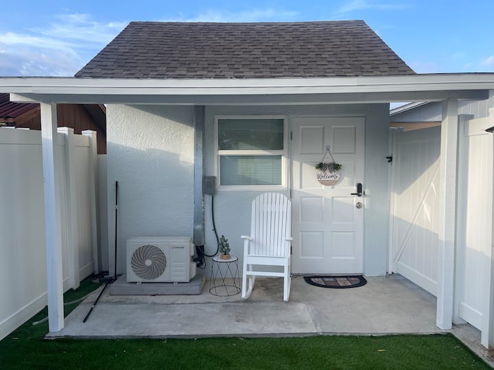 Lakeview Villa - Tampa, FL