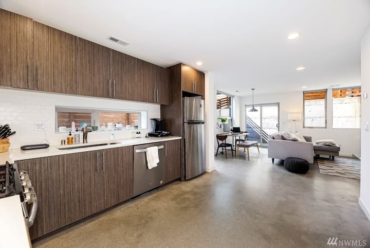Modern, Serene 1br+ Apt By Beautiful Giant Gardens - Seattle
