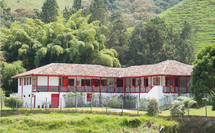 Exclusiva Casa De Campo Dentro De La Ciudad - Manizales