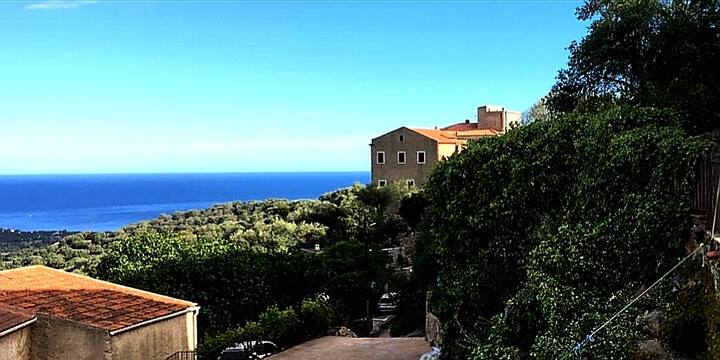 Maison Vue Panoramique. 5 Kms /Mer - L'Île-Rousse