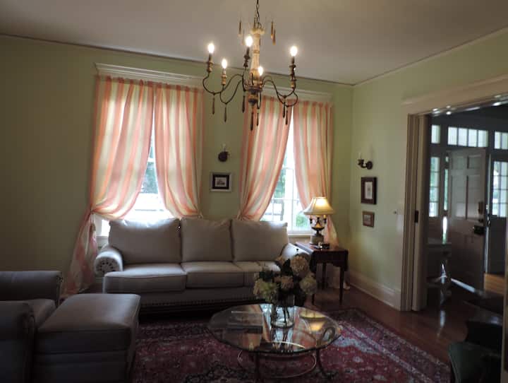 Ashcraft Hall - Edison Suite - Florence, AL