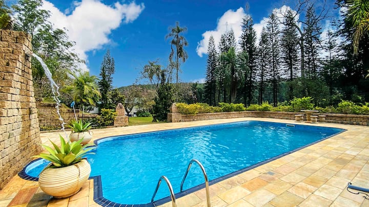Casa De Campo Em Atibaia Com Piscina E Cachoeira - Atibaia