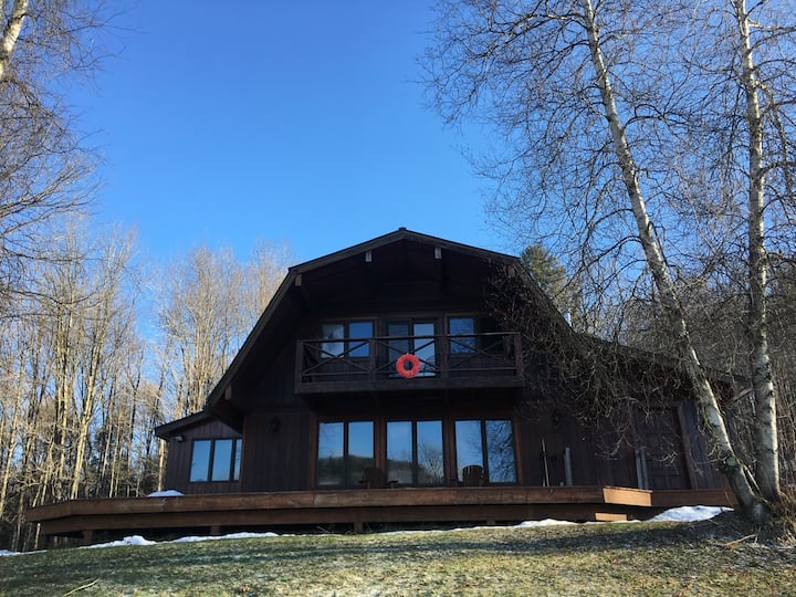 Woodsy Vermont Chalet - Jay Peak Resort, Jay