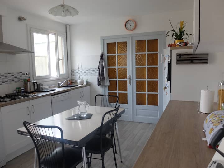 2 Chambres, 3 Pers, à 5 Mn, Du Port Et Plages - La Rochelle