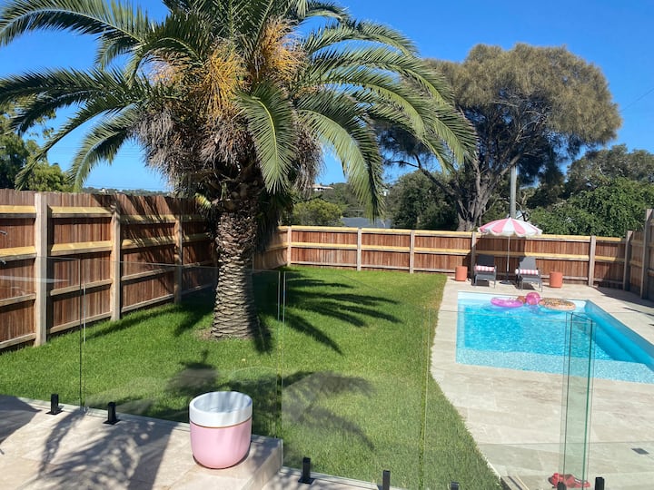 Palm Springs Oasis In Rye - Walk To Beach/shops! - Rye