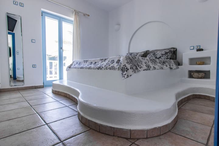 Casa Bianca, Traditional Cycladic Home - Antiparos