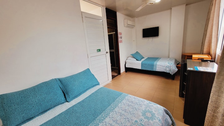 Hostal Olas Habitacion Con Cama Doble Y Sencilla - San Andrés