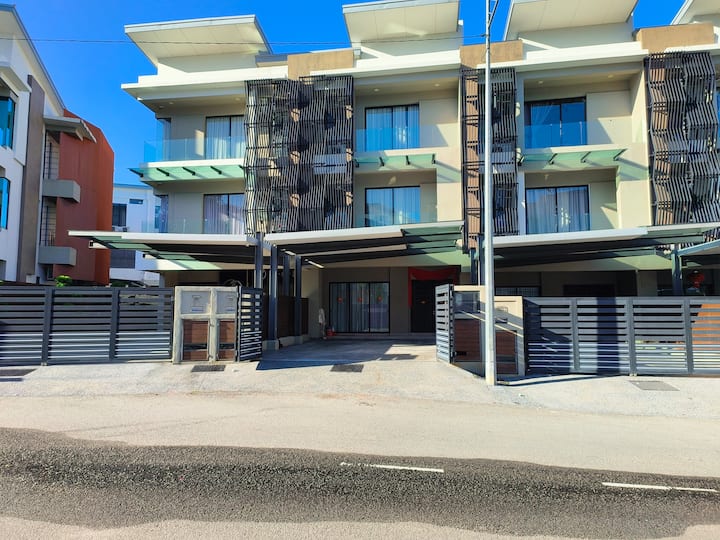 36~义香花园~高级三层洋房~很合适结婚&聚会 4752方尺。同个花园 有多个单元 可容呐人数100 - Penang