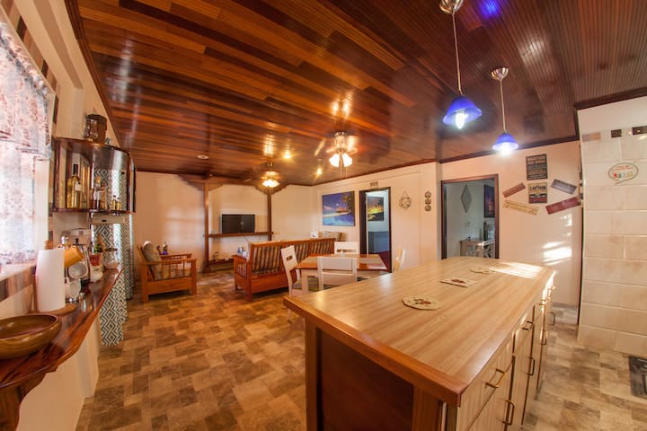 Captain’s Suite (3-a) 2 Bedroom - Gold Standard - Belize