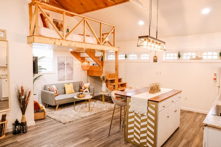 <Modern Cabin In The City> By D&d Vacation Rental - Rhode Island