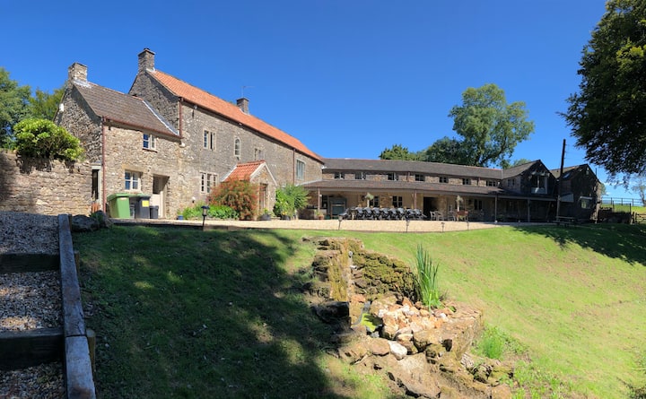 Swallet Farm: Group Accommodation In The Mendips - Shepton Mallet