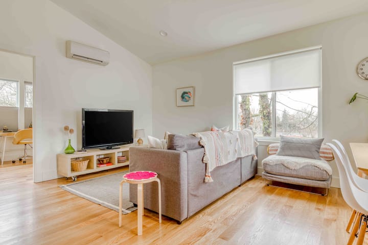 The Nest, Gated Property W/ Park Views. Fast Wi-fi - Portland, OR