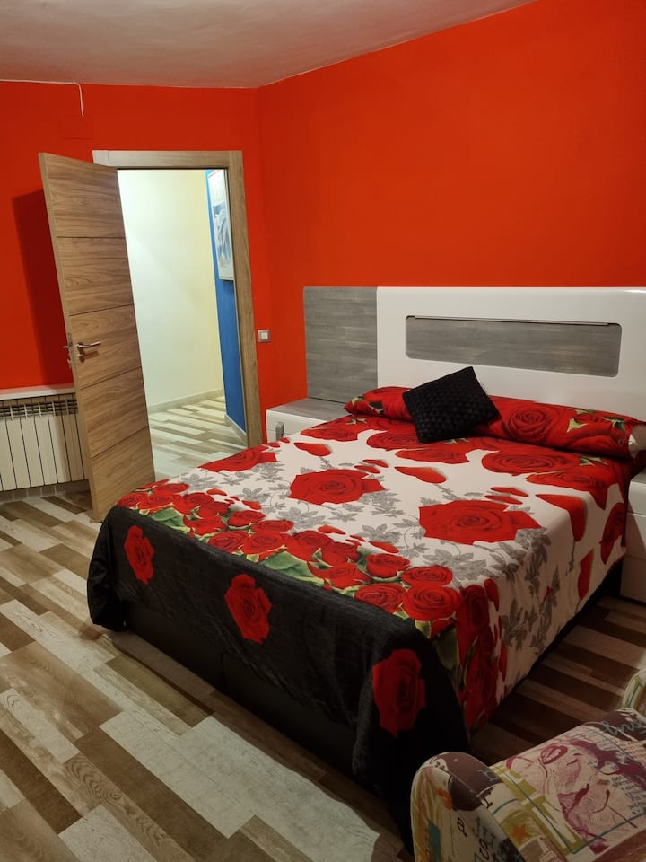 Habitación De Matrimonio Con Baño Privado Y Balcón - Terrassa