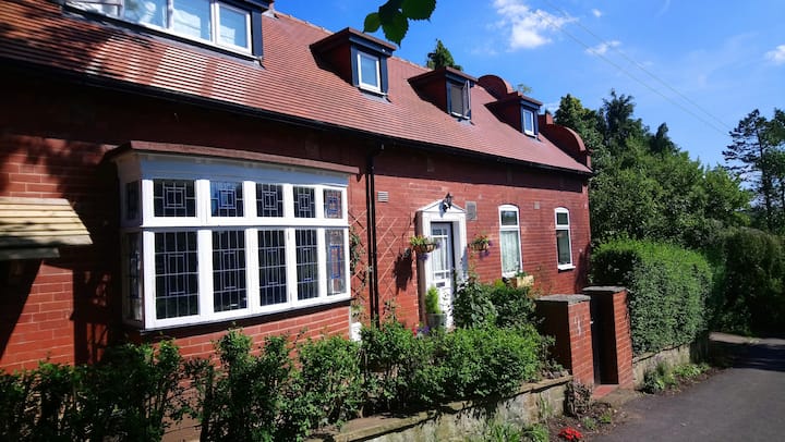 "The Coach House" A Converted Stable Block - Saltburn-by-the-Sea