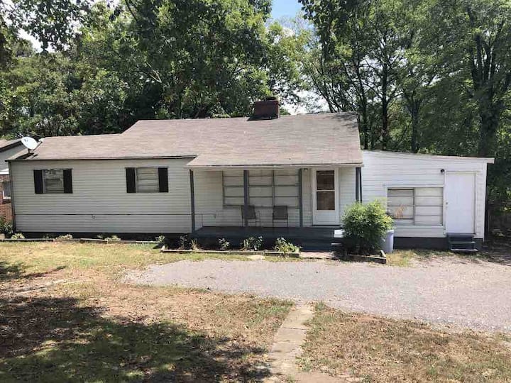 Cozy 4 Bedroom - Homewood, AL