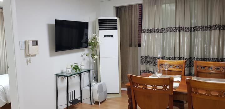 잠실 석촌호수 롯데타워 근처/투베드룸/삼전역도보5분/비데/정수기/무료주차 - Seoul