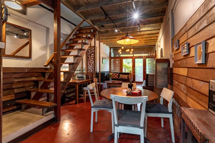 Private Townhouse, House B, Near Bts Ekkamai(e7) - Bangkok