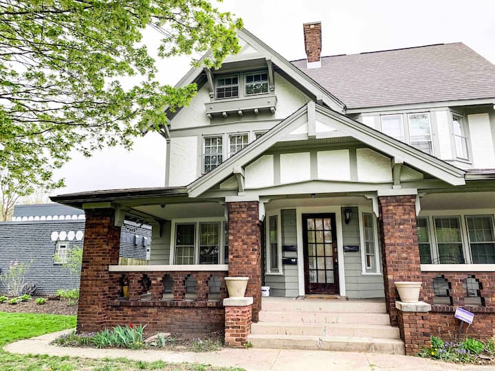 Meridian Park Stay | Great Location - Indianapolis, IN