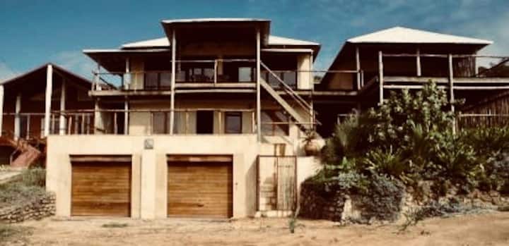 Tofo/tofinho Beach & Surf House, Awesome Sea Views - Mozambique