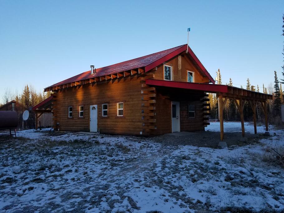 Alaska Aurora Adventures A - Chalets for Rent in North Pole, Alaska ...