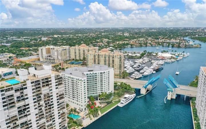 Gallery One - 2 Bdrm - Waterfront - Walk 2 Beach - Fort Lauderdale