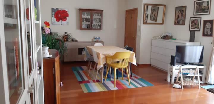 Apartamento Com 2 Quartos, 2 Wc,  Varanda, Garagem - Madeira