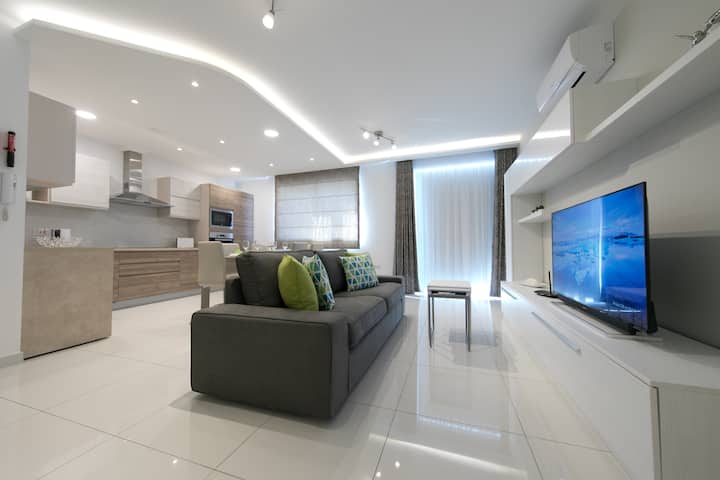 Orion 4c Stunning & Luxurious 3 Bedroom Apartment - Malta