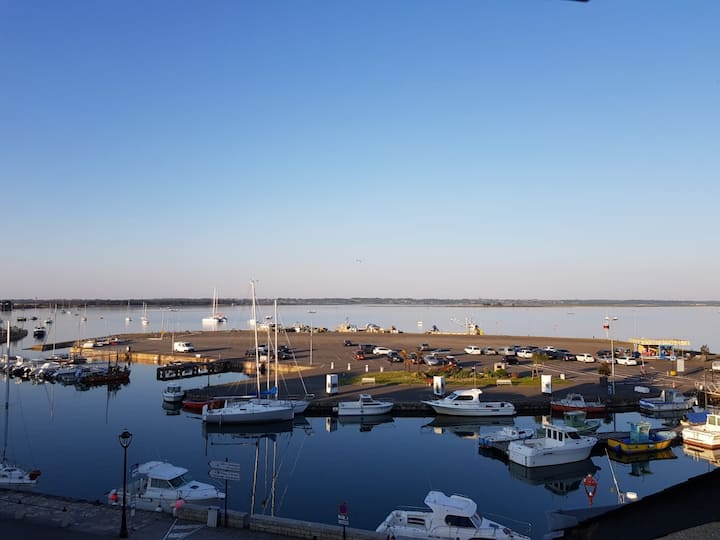 Vue Mer/port Du Croisic : T1 En Duplex Rénové - Le Croisic