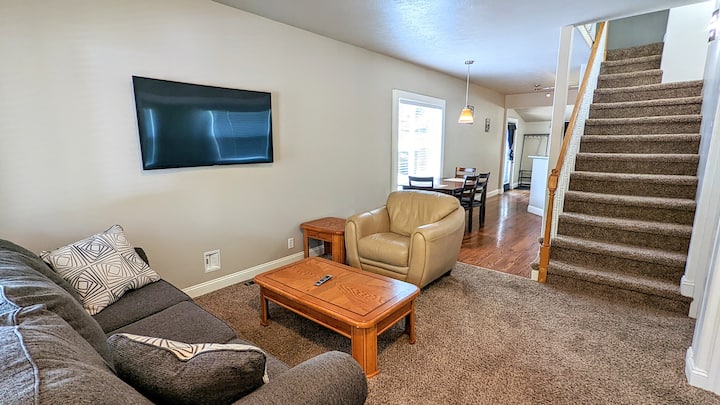 La Casa | Benson - Mins From Dt Omaha/cws - Omaha, NE