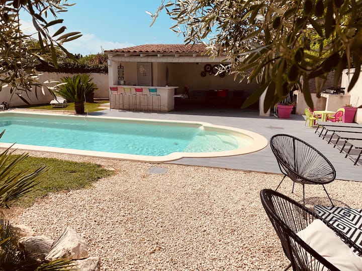 Villa Au Coeur Des Alpilles Avec Piscine - Mouriès
