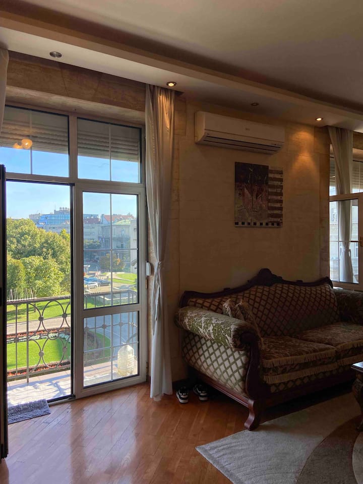 Prostran Apartman Prekoputa Skupštine, Centar - Belgrade