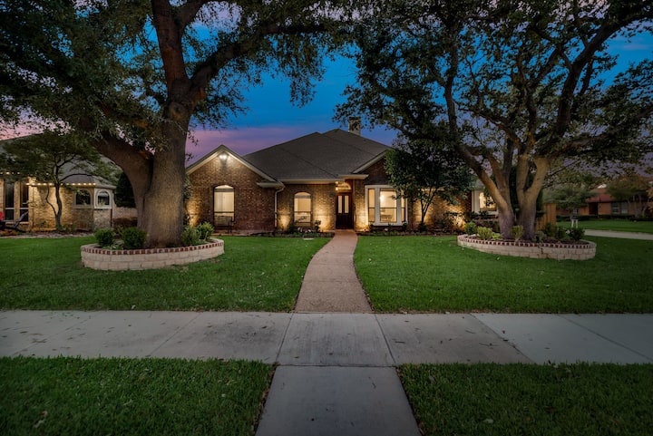 Plano Family Oasis With Pool & Hot Tub - Plano