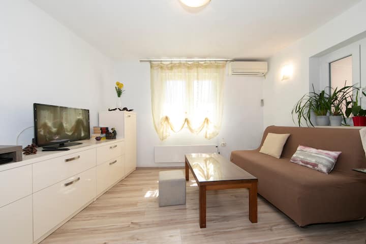 Large Apartment For 4+2 Persons *** - Brela