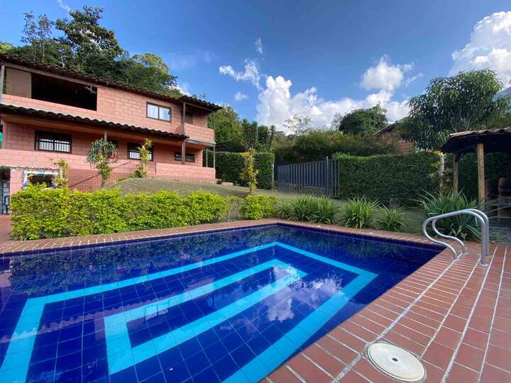 Hermosa Finca En Girardota (Villa Sol) - Girardota