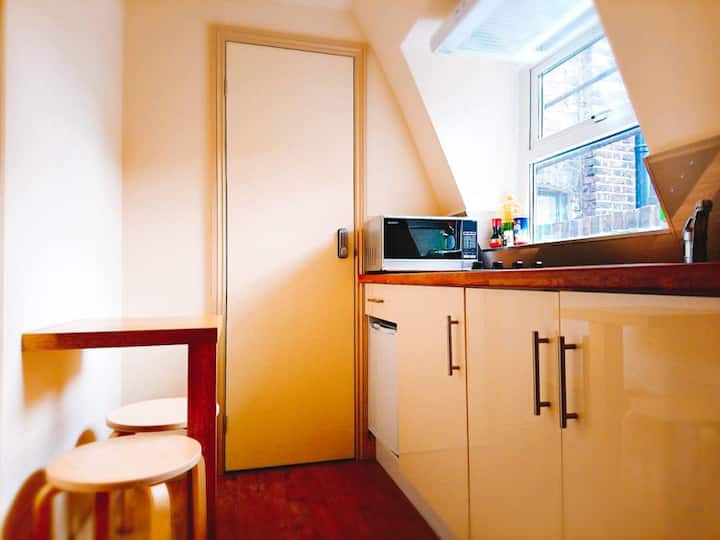 Piccadilly London (Studio) - Belgravia - London