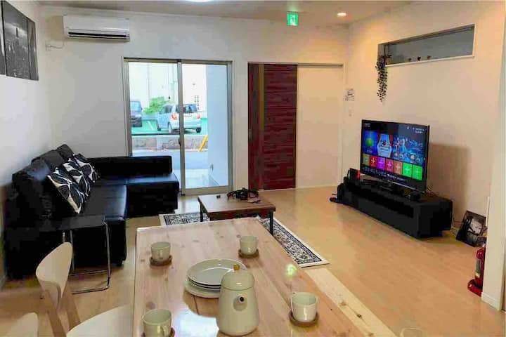 1 Min Walk To The Station. Newly Decorated House. - Osaka