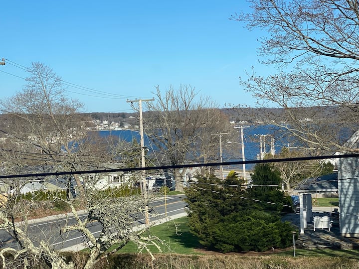 2 Floor Beach Pad W/ Water Views (2nd & 3rd Floor) - Rhode Island