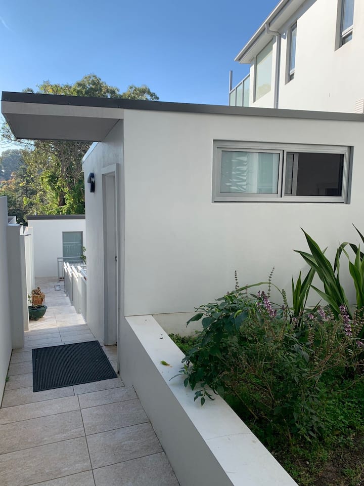 Private, Tidy, And Comfortable Room - Sydney