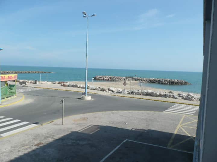 Bel Endroit Très Agréable Les Pieds Dans L'eau - Sainte-Marie-la-Mer